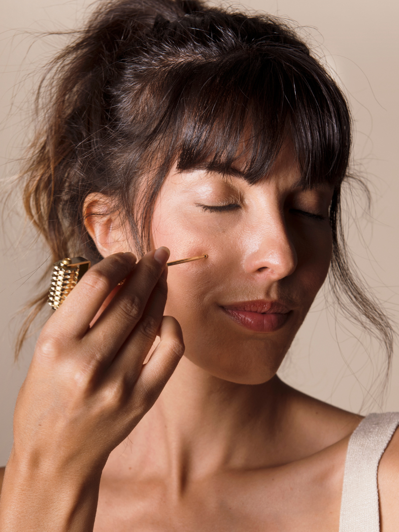 Why is Ridoki Gold the tool to have for smooth skin? – Roll On Jade